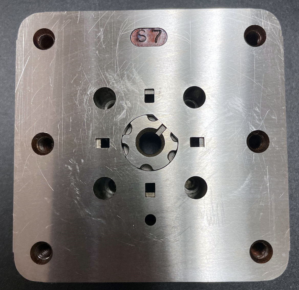 Interconnect Mil-Spec Circular Connector Mold Insert | EDMIS
